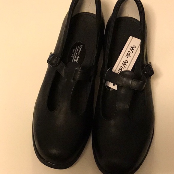 24 HOUR COMFORT | Shoes | Womens Healthcare Shoes Size W New Black ...